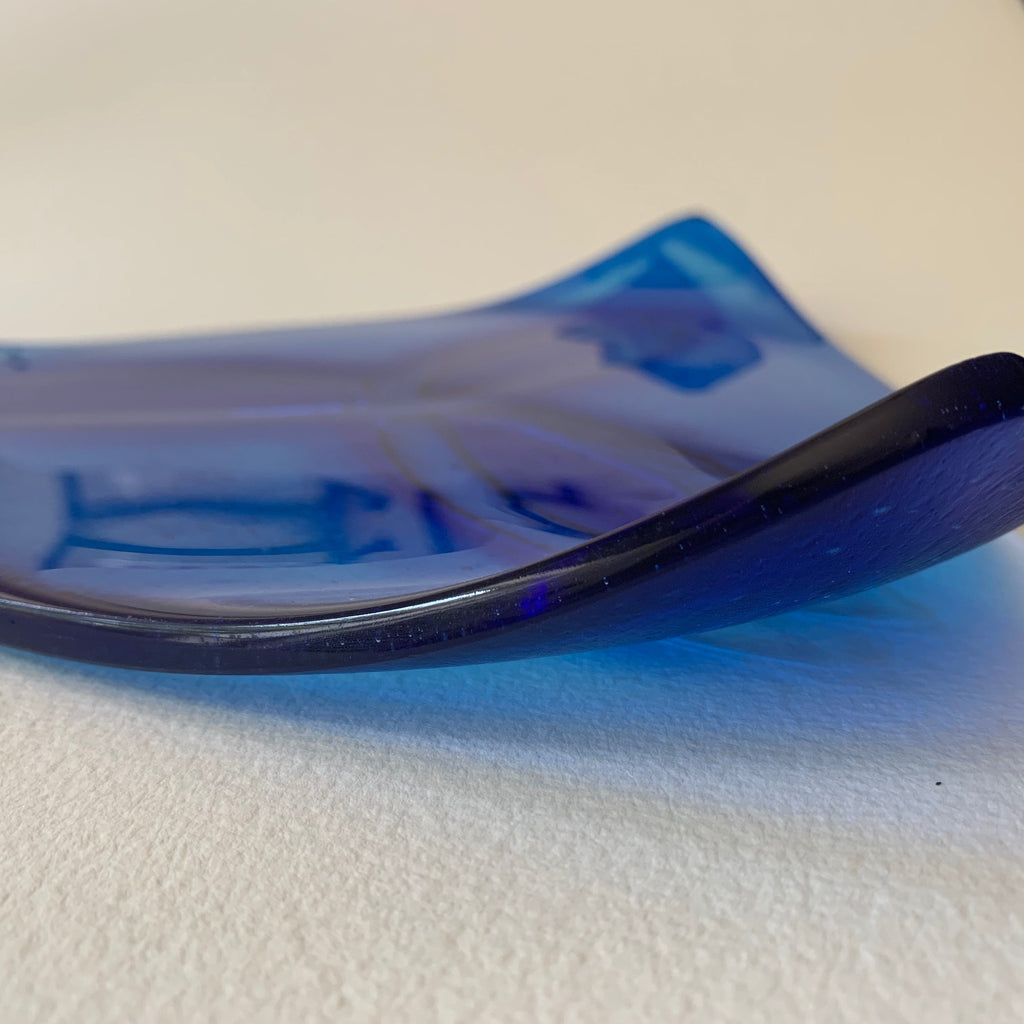 Kiln Caved Celtic Knot Triangular Plate – Gazing Through Glass